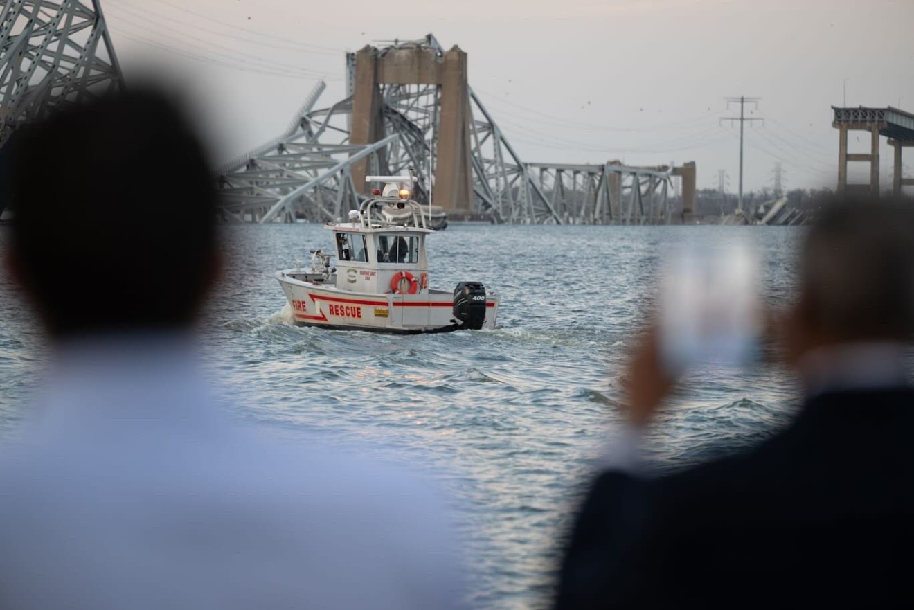 Container Ship Crashes into the Francis Scott Key Bridge in Baltimore ...